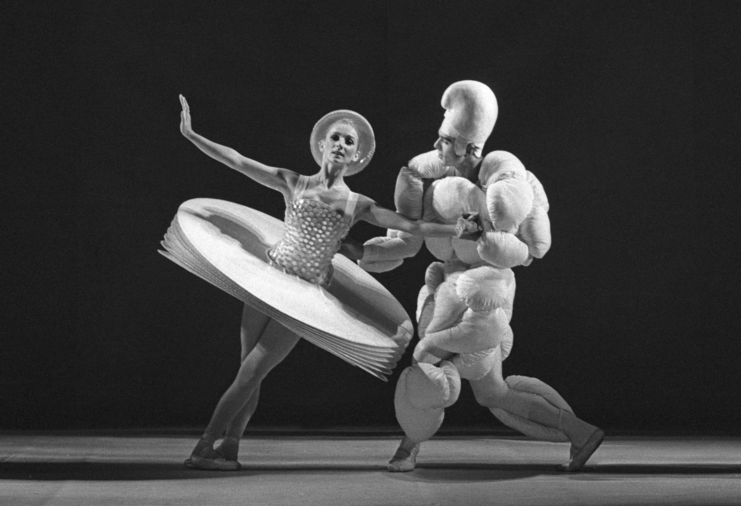 Abstrakte Sensibilität: 100 Jahre Triadisches Ballett. 1922-2022 ...